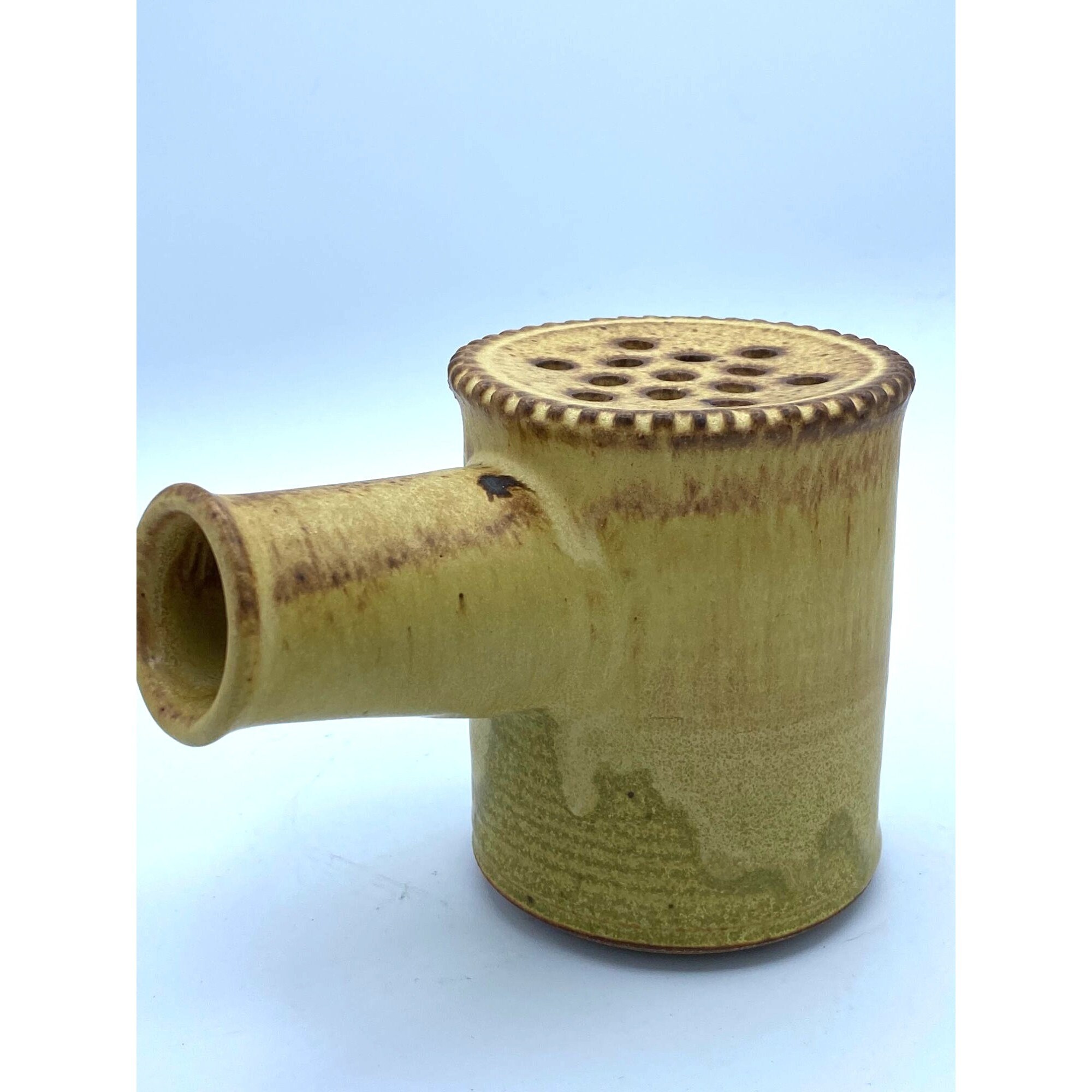Ellen Currans Rare Stoneware Shaker Unique Design/vintage - Etsy