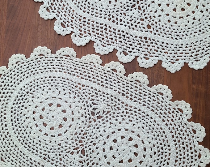 Vintage Set of White Crocheted Oblong Doilies - Etsy