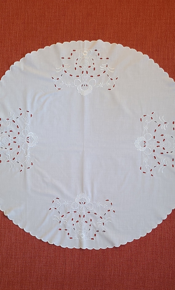 Vintage Pure White Round Embroidered Cutwork Cotton/linen - Etsy