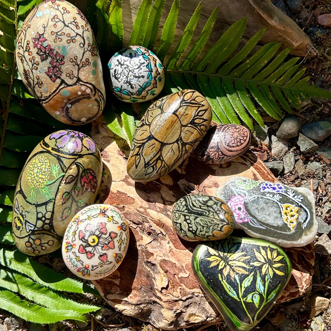 Hand-drawn Flower Bee Stone Art, Salish Sea Rocks, Set of 2 - Etsy
