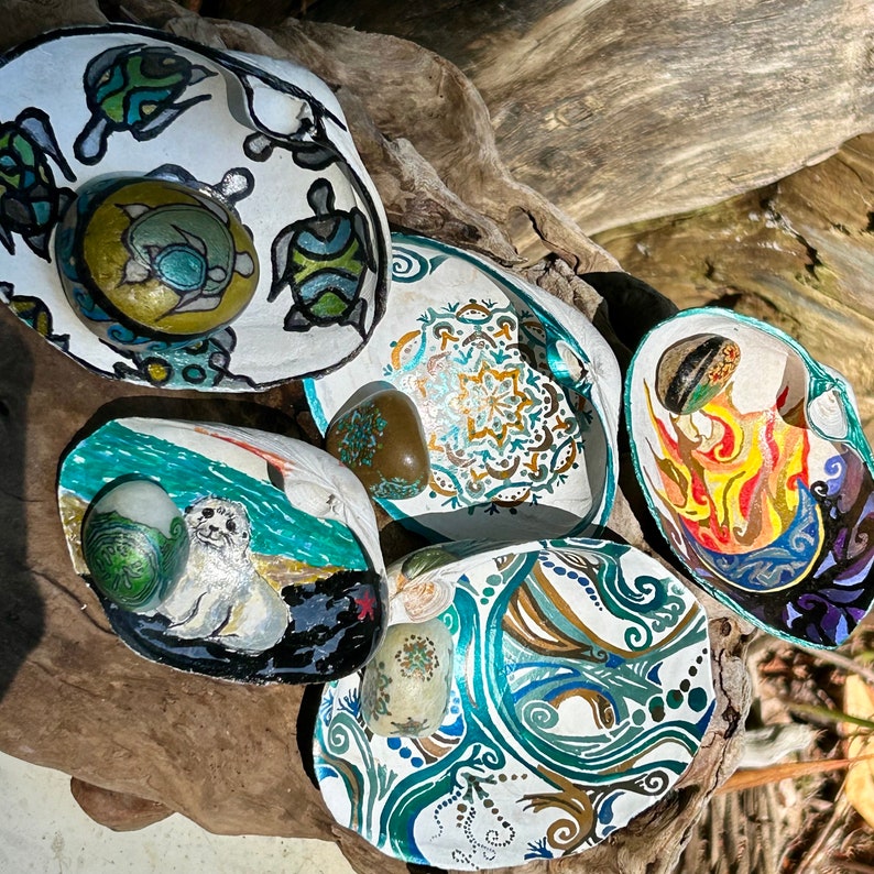 Choice of 4 Handpainted Shell and Stone Sets. Mandala, Sun and Moon ...