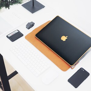New MacBook M1, M2 Air, M1 Max MacBook Pro Black Leather Satin Gold ...