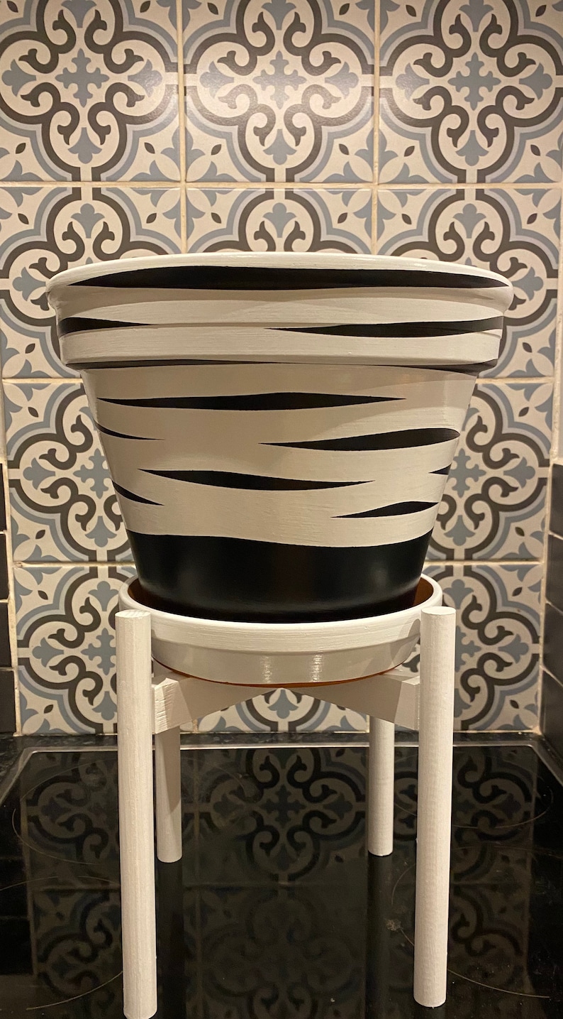 Round Plant Pot Stand Plant Stand Round 30cm Leg Hand - Etsy