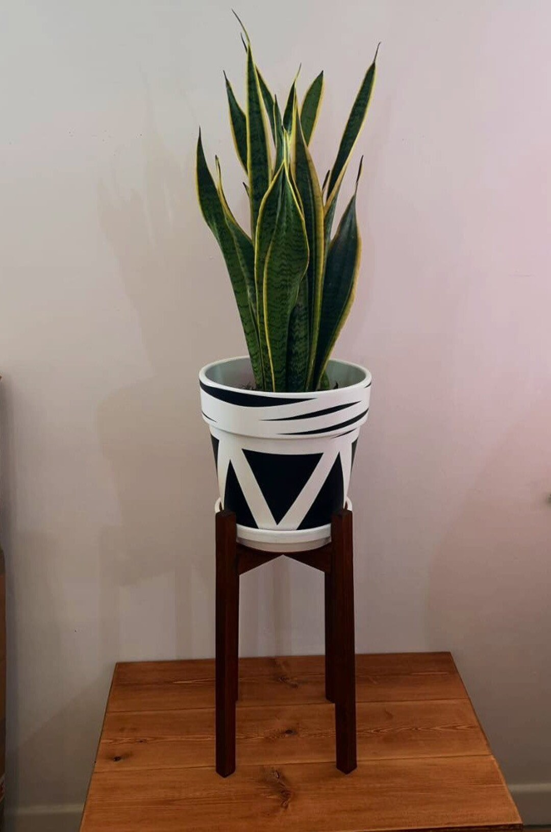 Handmade Pine Plant Stand – Slim Leg, Modern Home Decor - Etsy