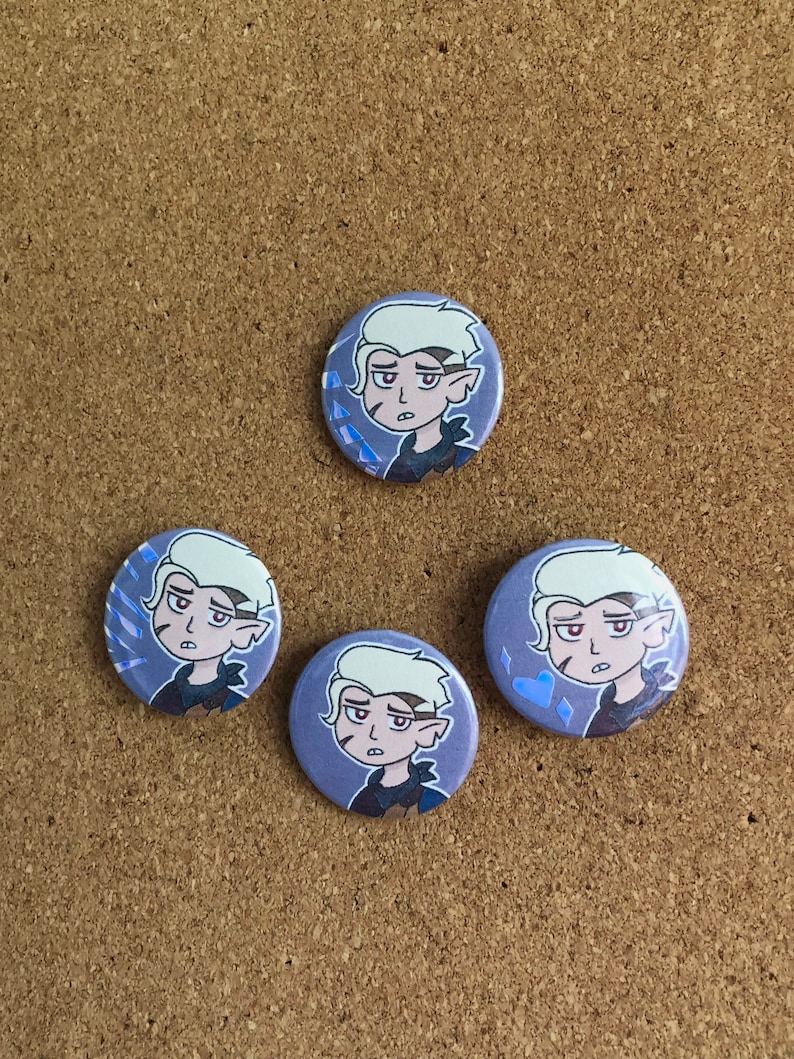 The Owl House Golden Guard Pin/ Button - Etsy