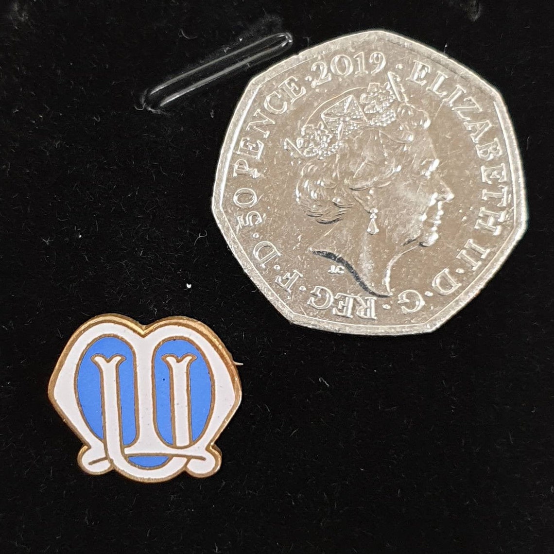 Small Mothers Union Lapel Pin - Etsy