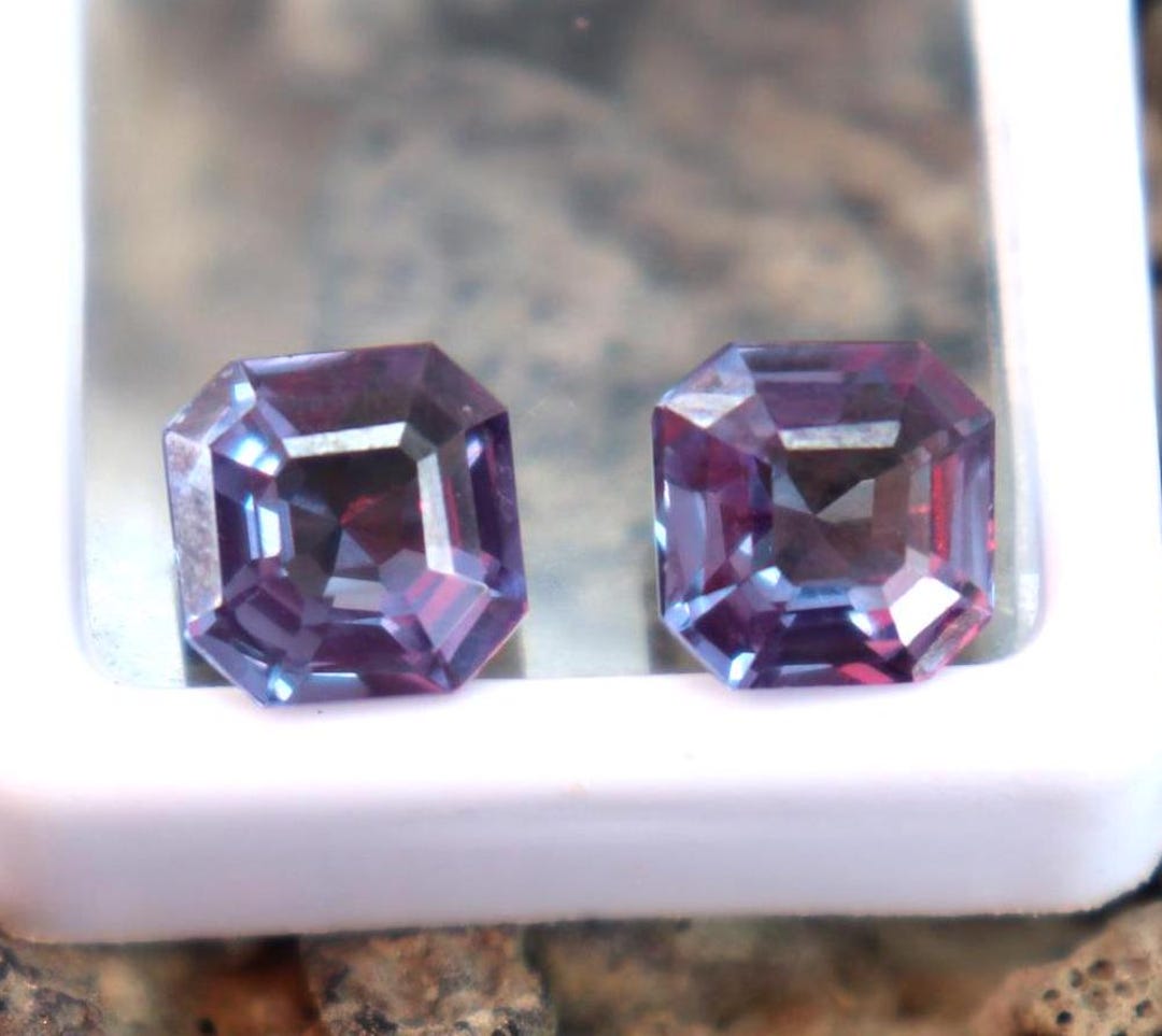 High Quality Alexandrite Multi Color Stone Pair of Alexandrite Mined ...