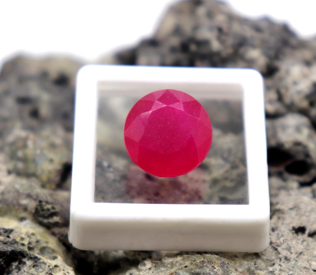 Mined Red Beryl(bixbite) Loose Round Cut Beryl Gemstone 8ct Faceted ...