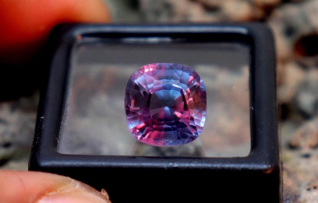 Natural Alexandrite Gem Comes From Sri Lanka Alexandrite AAA Quality ...