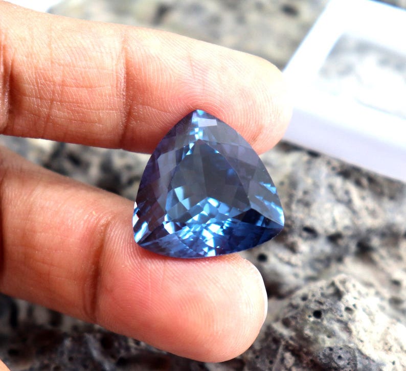 Natural Multi Color Changing Alexandrite Trillion Cut Big Size 30ct ...