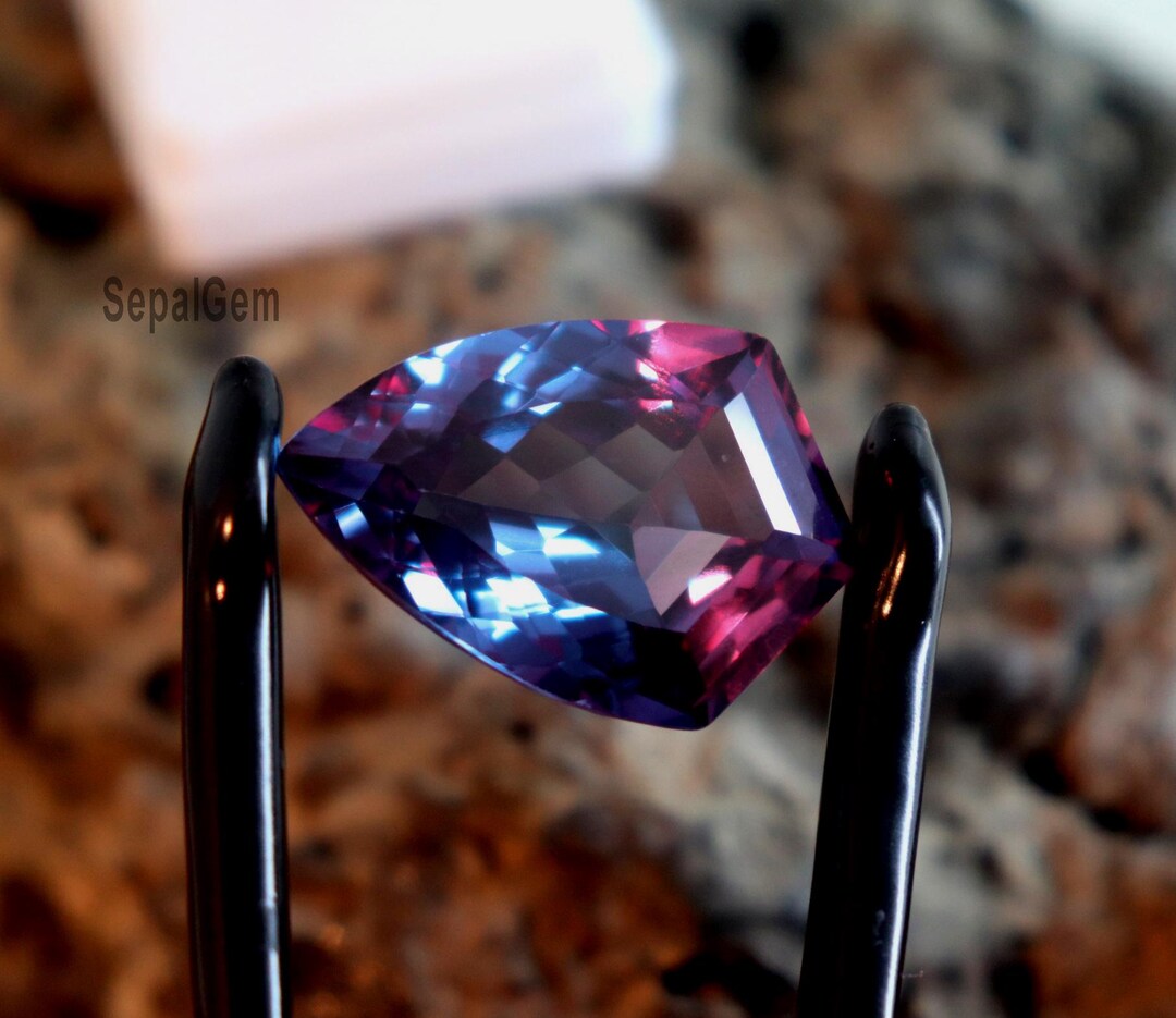 39ct Color Changing Alexandrite Stone Shield Cut AAA Faceted ...