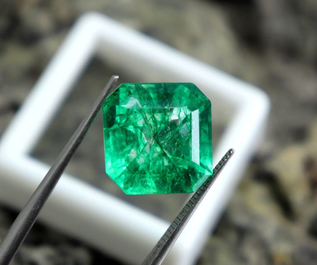 Natural Green Emerald Loose Stone 9CT Radiant Cut Emerald Faceted Stone ...