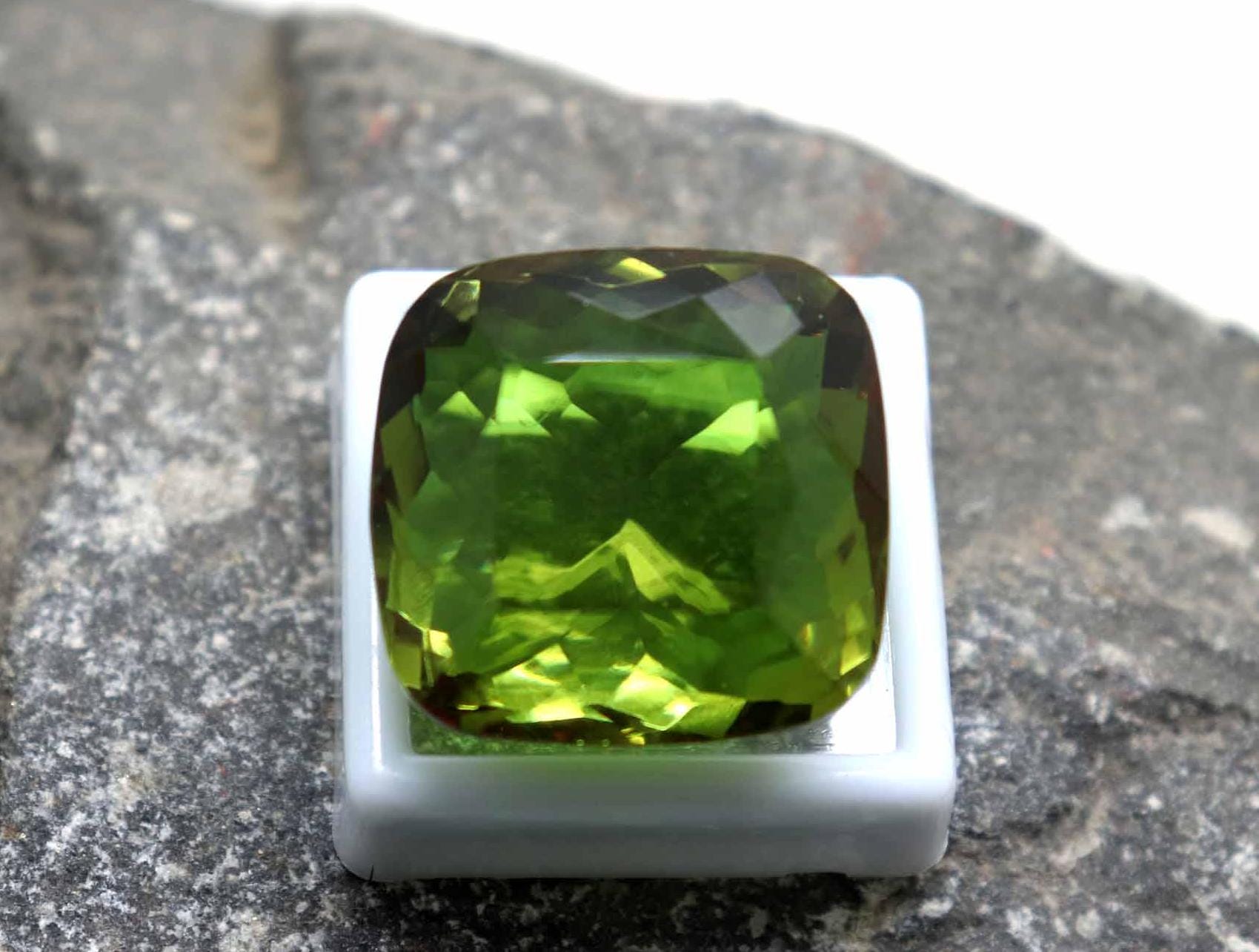 Natural Alexandrite Gemstone Color Changing Alexandrite Big Size 69.8ct ...