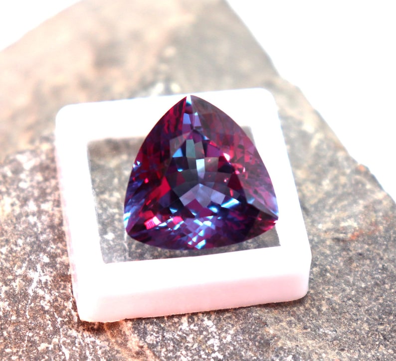 Natural Multi Color Changing Alexandrite Trillion Cut Big Size 30ct ...