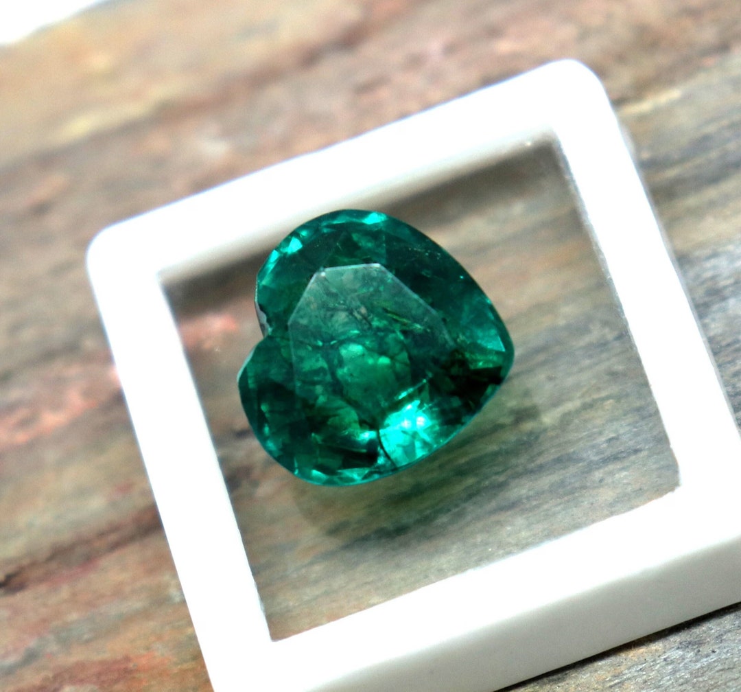 Very Rare Found Heart Cut Emerald Gemstone Green Colombian Emerald ...