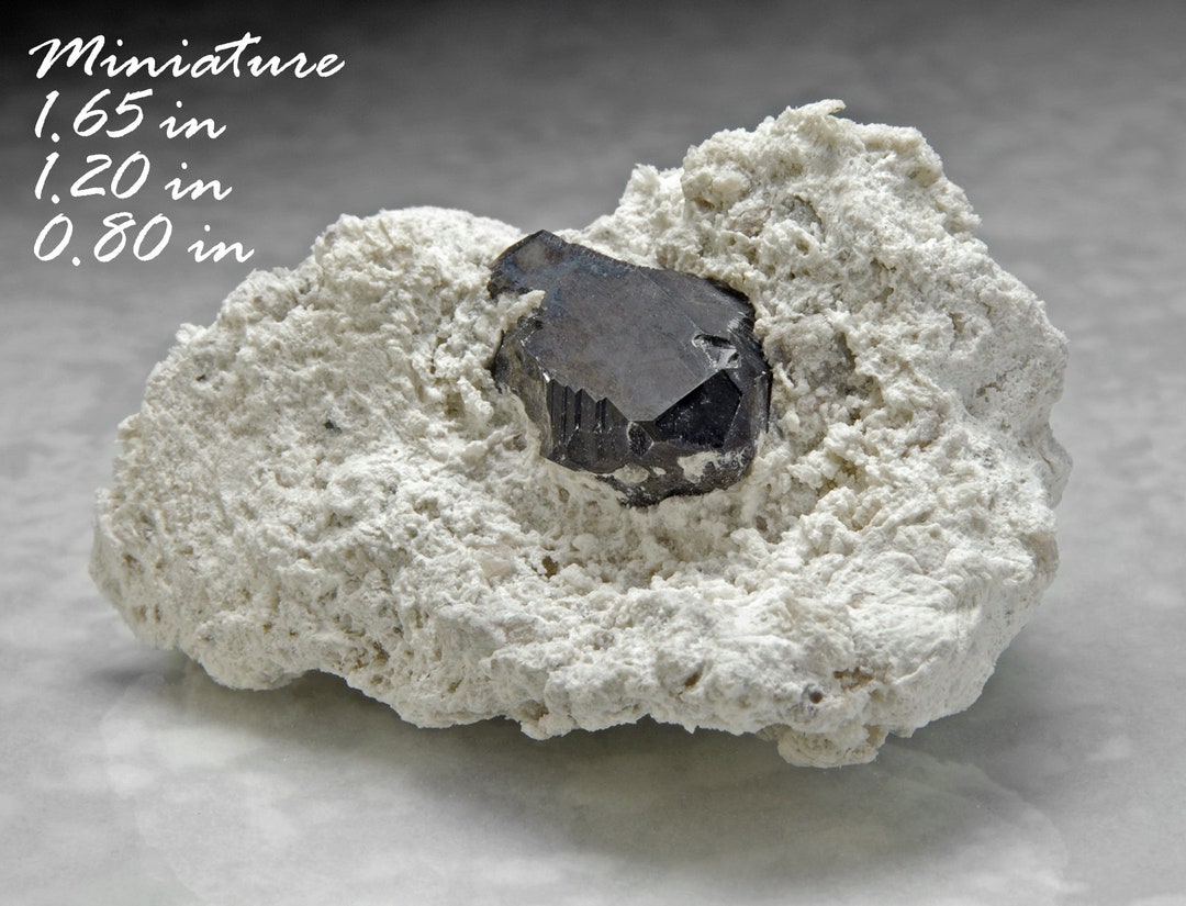 Bixbyite - Location: Solar Wind Mine - Thomas Range, Juab Co., Utah ...