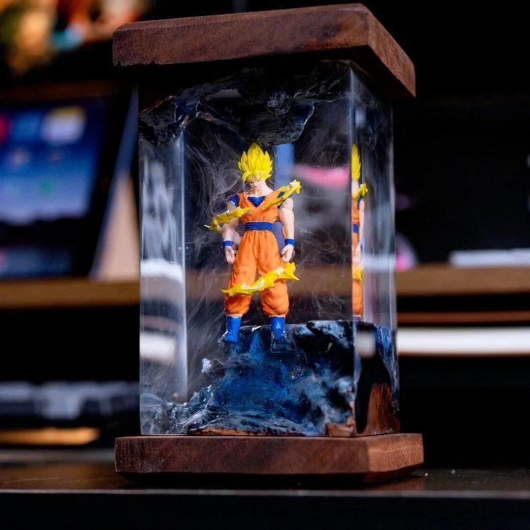 Super Saiyan Goku - Dragon Ball Resin Lamp, Resin Diorama Display ...