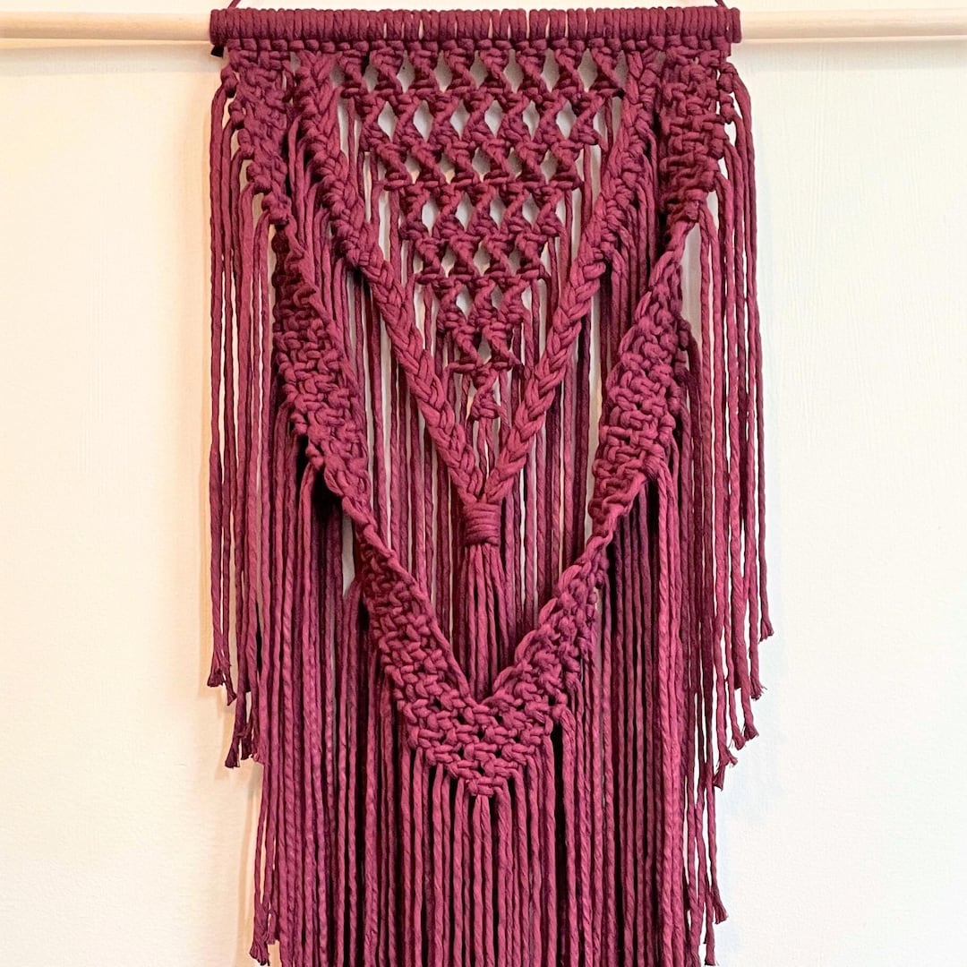 PDF Photo Tutorial: Intermediate Macrame Wall Hanging, Intermediate ...