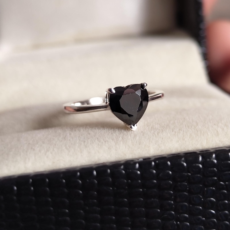 Black Heart Ring - Etsy