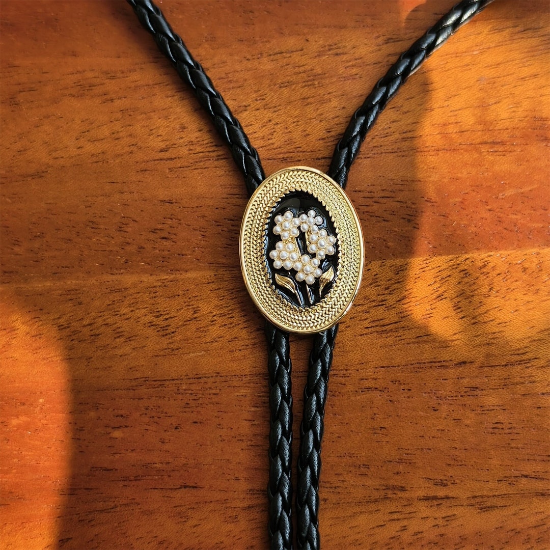 Small Pearl Flower Bolo Tie - Wedding Necklace - Faux Leather Rope Bola ...