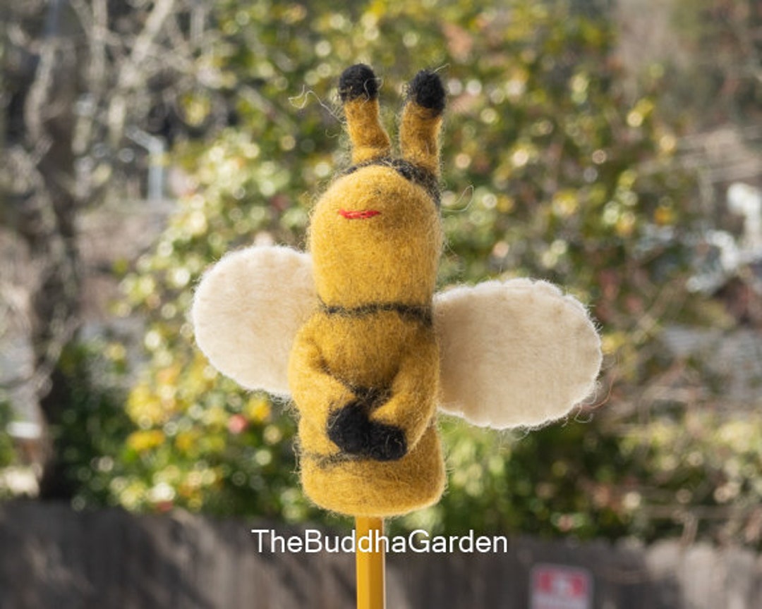 Bee Felt Finger Puppet, Handmade Finger Puppet, Childrens Story Toy ...