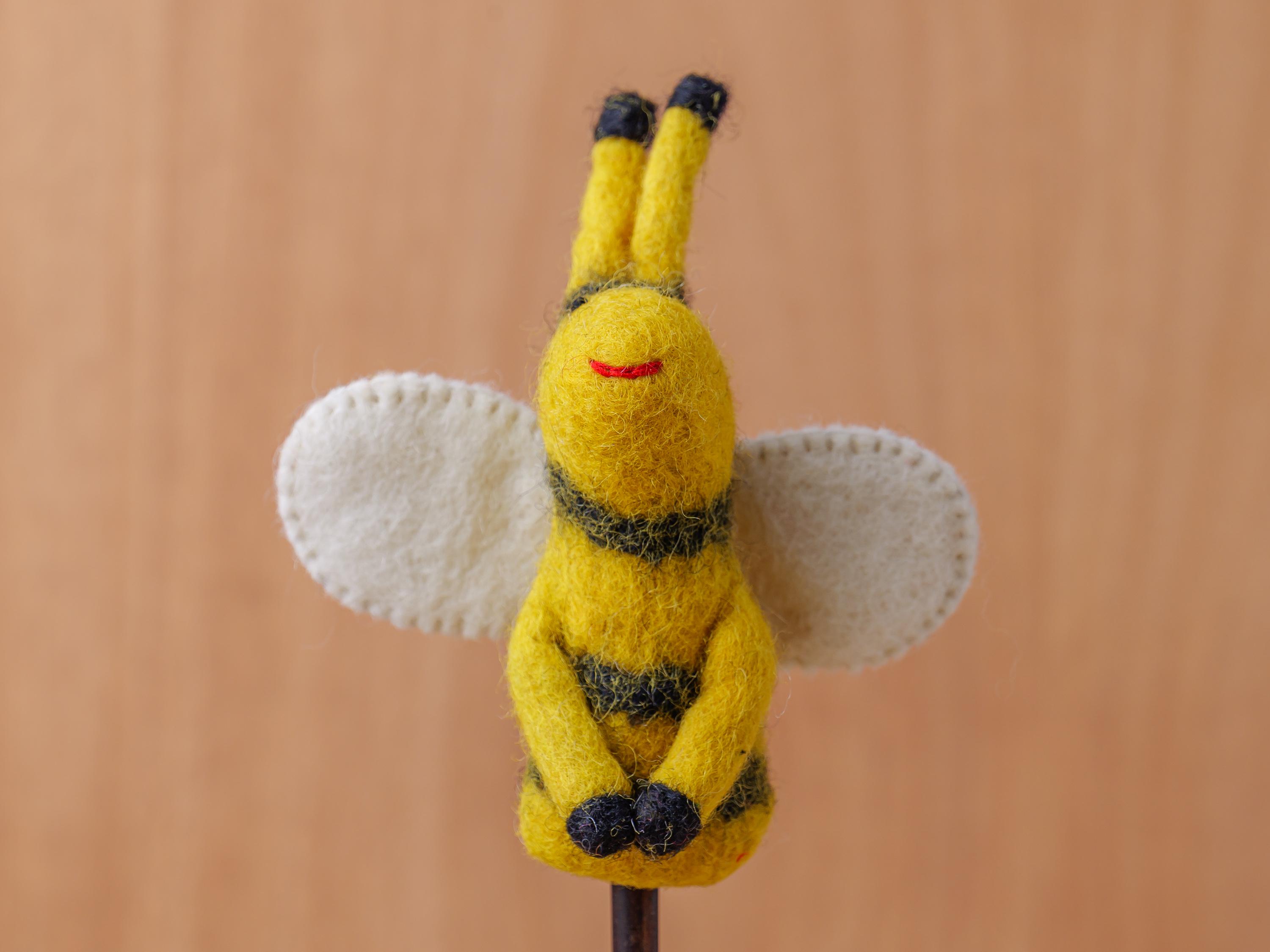 Bee Felt Finger Puppet, Handmade Finger Puppet, Childrens Story Toy ...