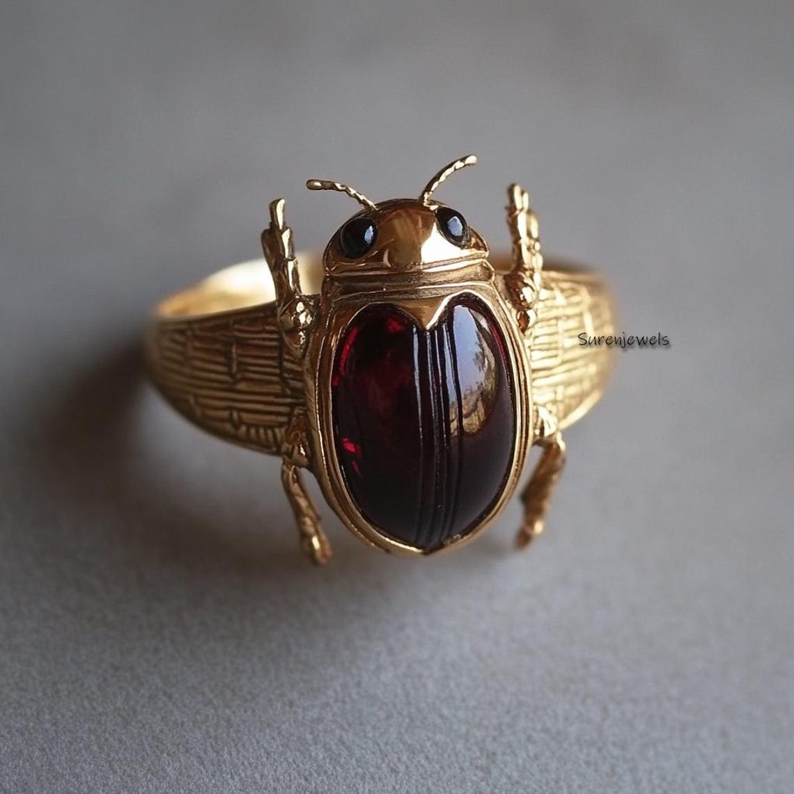 14k Gold Scarab Ring: Hand Carved Gemstone Amulet - Etsy