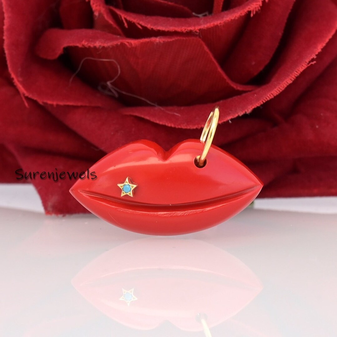 14K Gold Turquoise Lips Pendant: Gemstone Carving, Handmade Jewelry - Etsy