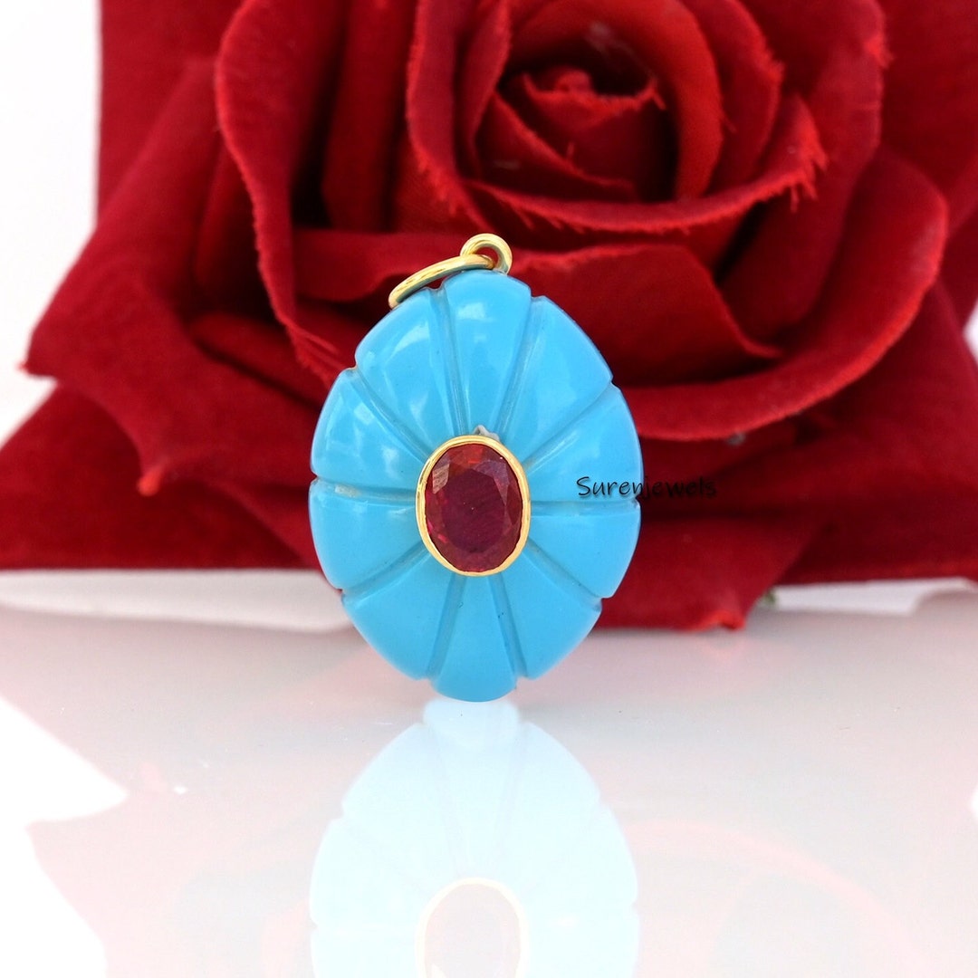 14K Gold Carved Gemstone Flower Pendant, Hand Craving Flower Charm ...