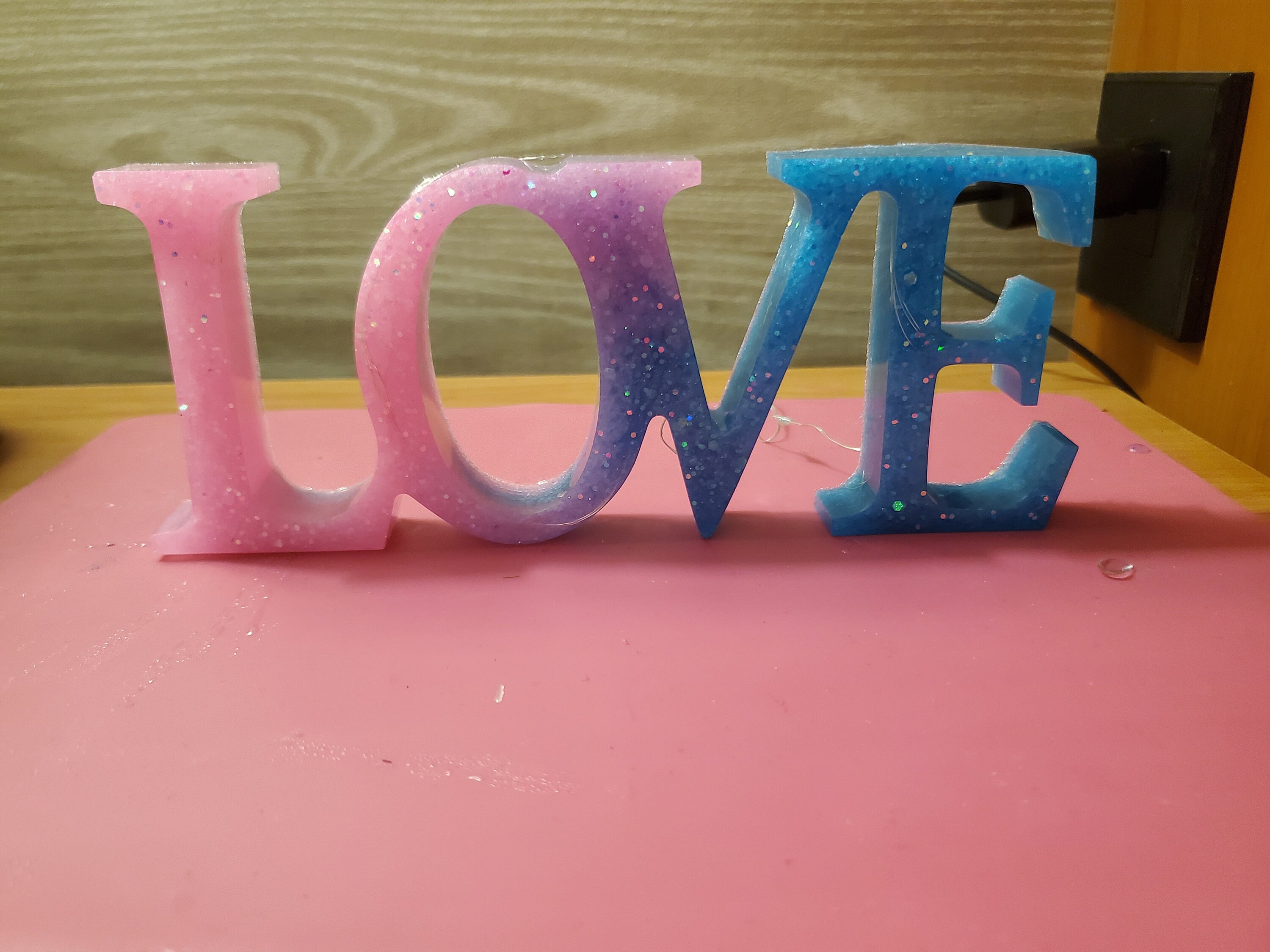 Resin Love Sign - Etsy