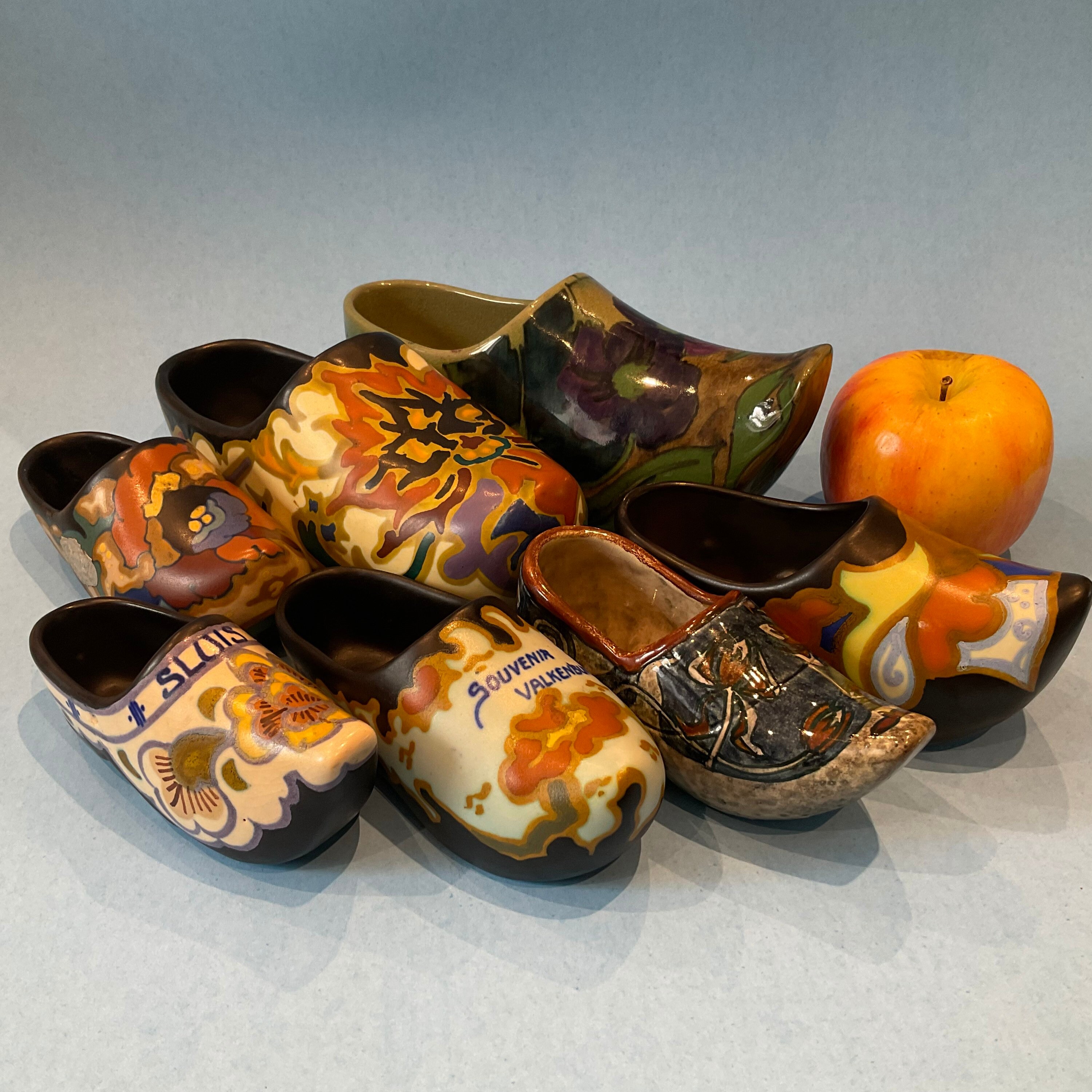 Regina Gouda Clog in the Lydia Pattern 1930s - Etsy