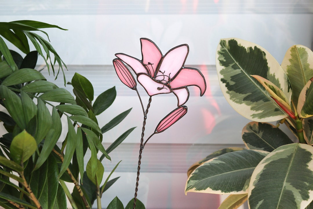 Plant Stake Lily Garden Decor Flowerpots Stained Glass Suncatcher ...