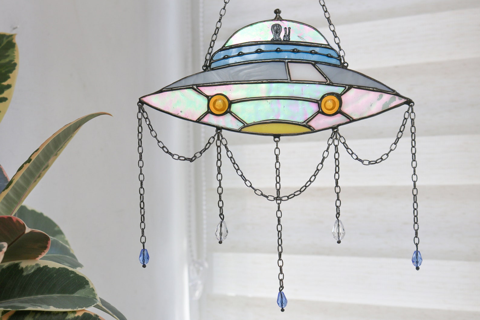 Dreamcatcher UFO Stained Glass Decor Suncatcher UFO Window Panel Wall ...