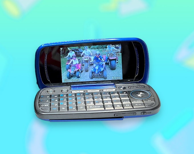 Vintage Y2K Pantech Keyboard Flip Cell Phone. Rare. Works. - Etsy