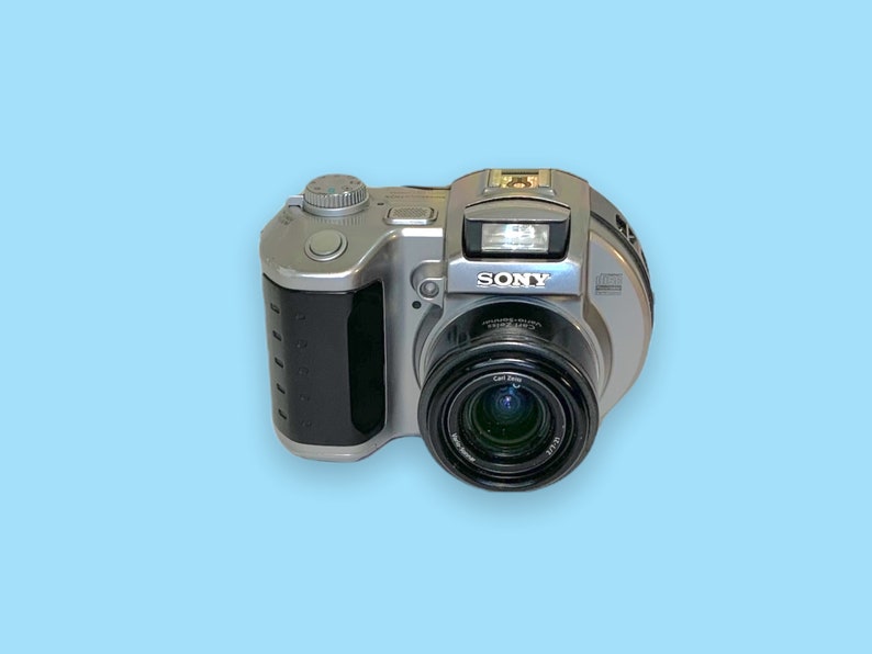 Vintage Y2K Digital Sony Camera. - Etsy