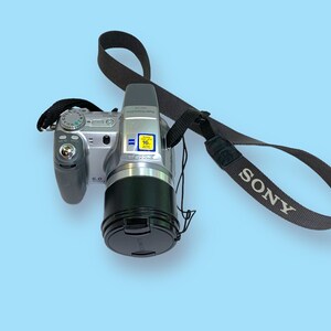 Vintage Y2K Sony Digital Camera. - Etsy