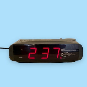 Vintage Digital Weather Band Clock Radio . Magnavox. - Etsy