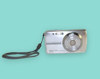 Vintage Y2K Digital Camera Nikon. - Etsy