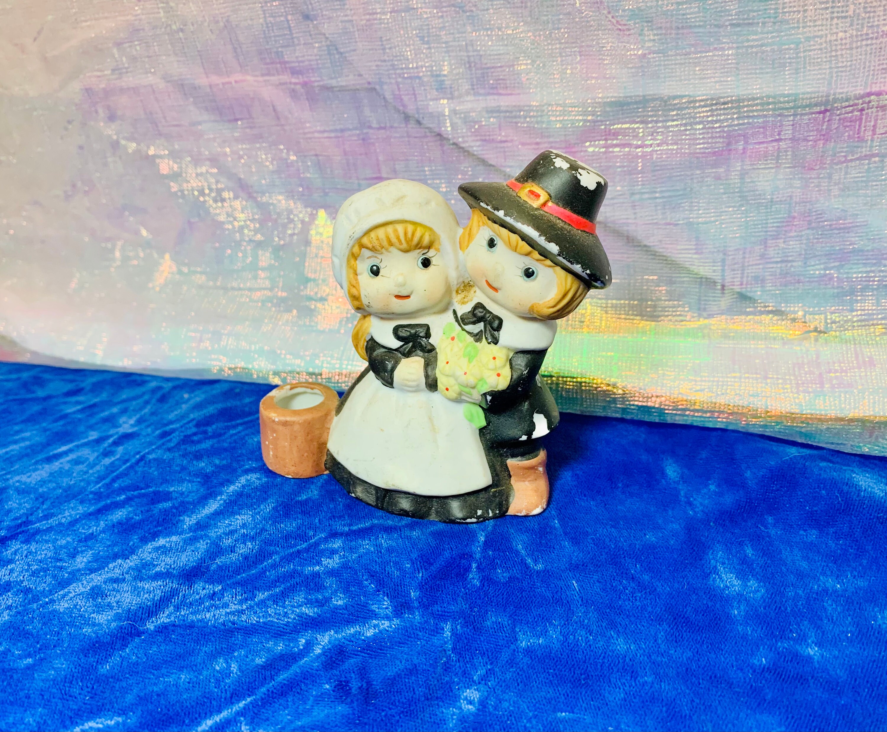 Vintage Porcelain Pilgrim Figurine. - Etsy