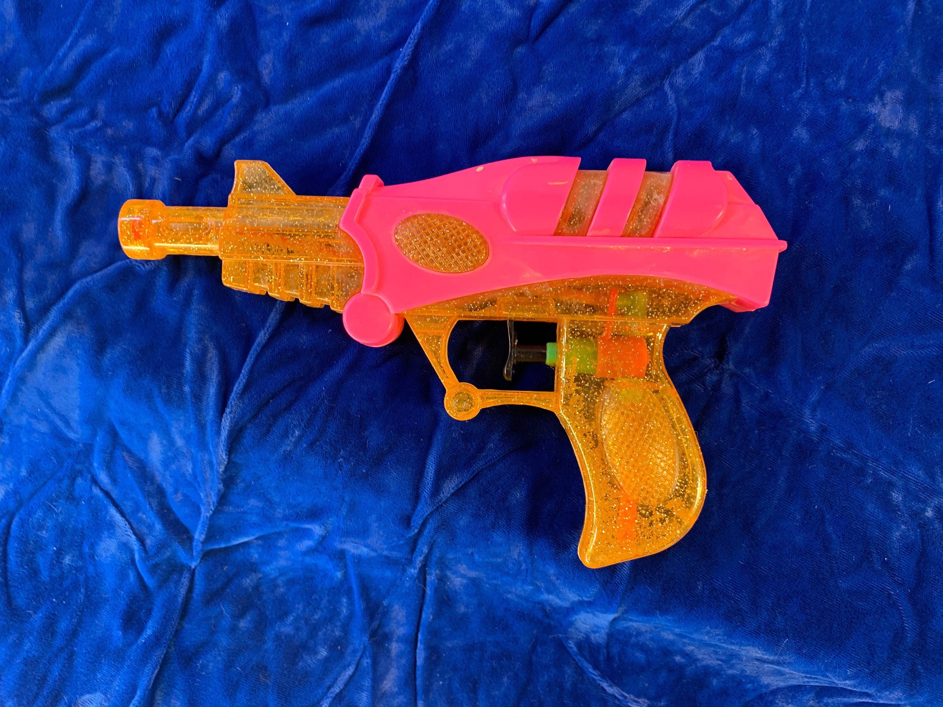 90s Water Gun