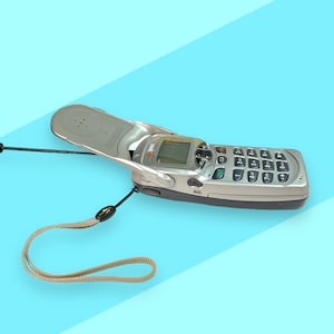 Vintage 90s Samsung Flip Cell Phone. - Etsy