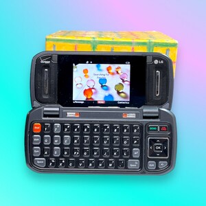 Vintage Y2K LG Keyboard Cell Phone. Works. - Etsy