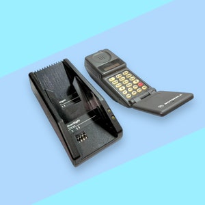 Vintage Motorola Alltel Mobile Flip Phone. Works . as is . - Etsy