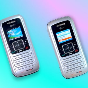 Vintage Y2K LG Keyboard Flip Cell Phone. Works. - Etsy