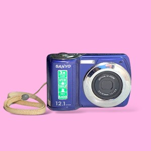 Vintage Y2K Sanyo Digital Camera . Untested.parts/repair. - Etsy