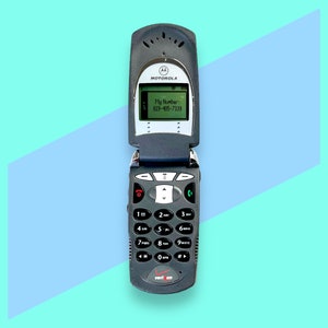Vintage 90s Motorola Flip Cell Phone. Rare.works! - Etsy