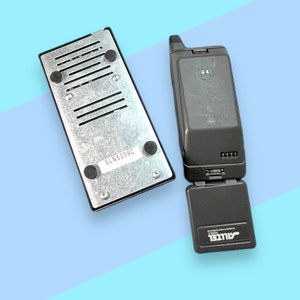 Vintage Motorola Alltel Mobile Flip Phone. Works . as is . - Etsy