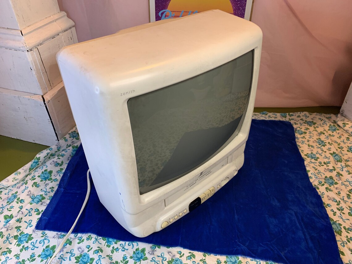 Vintage Zenith VHS Television Set. | Etsy