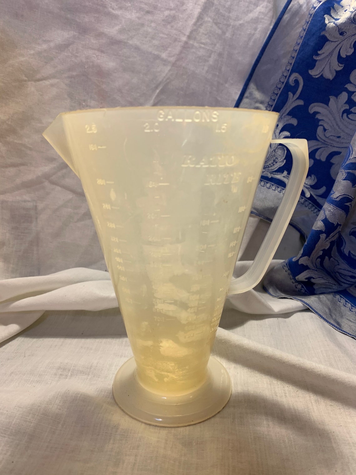 Vintage Ratio Rite Measuring cup | Etsy