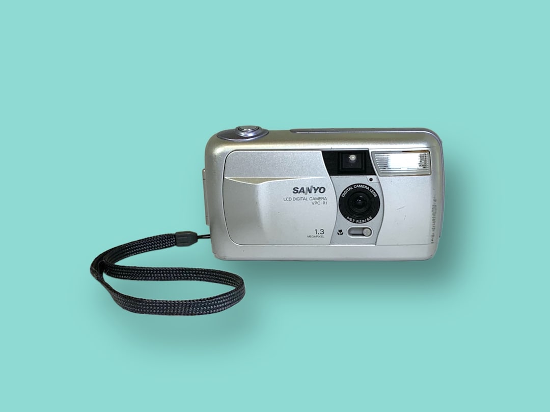 Vintage 90s Digital Camera Sanyo. - Etsy